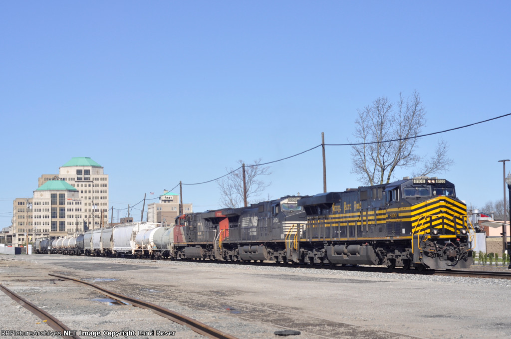 NS / NKP 8100 On NS M 77 Eastbound